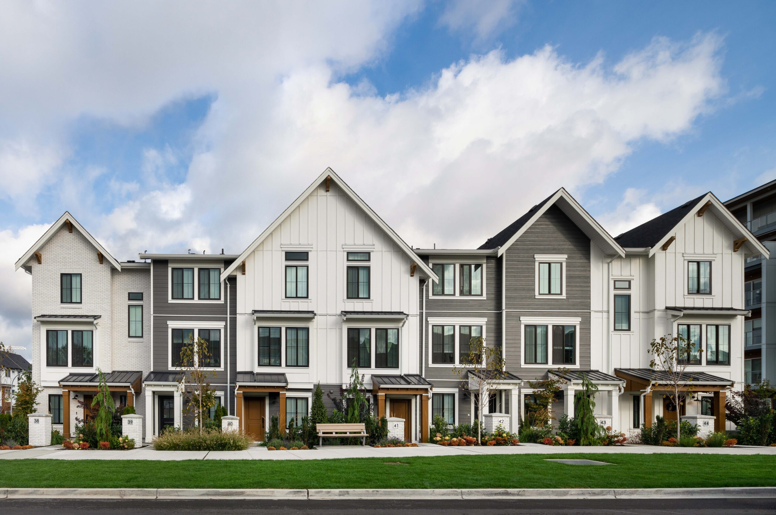 44 UNIT TOWNHOUSE DEVELOPMENT - H.Y. Engineering